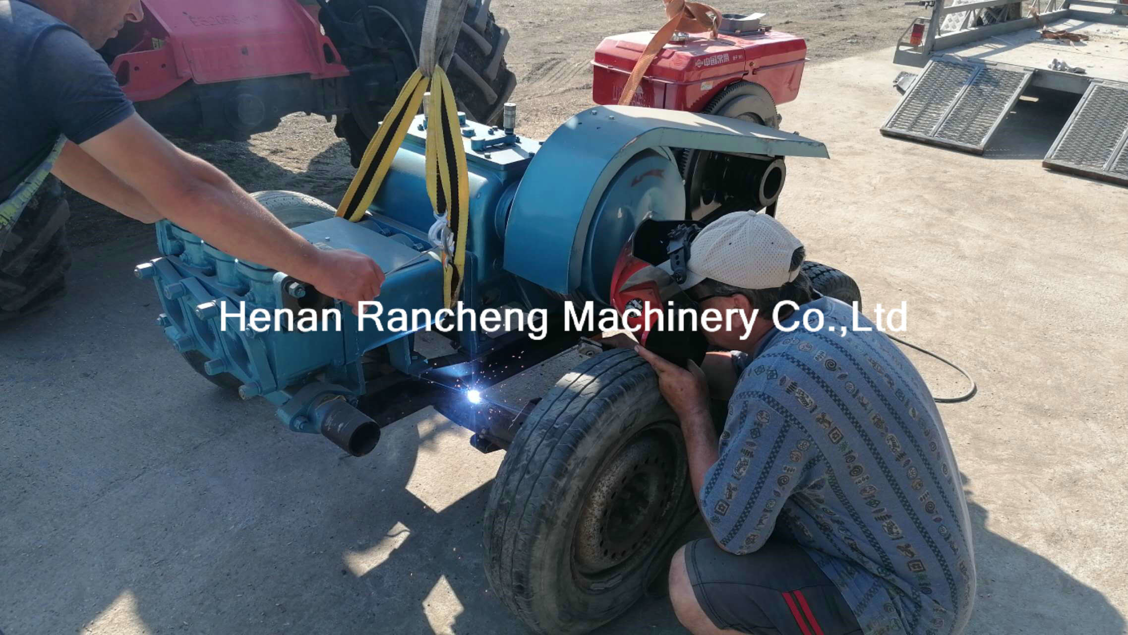RCF180S small water well drilling rig with BW450-5 mud pump from ...