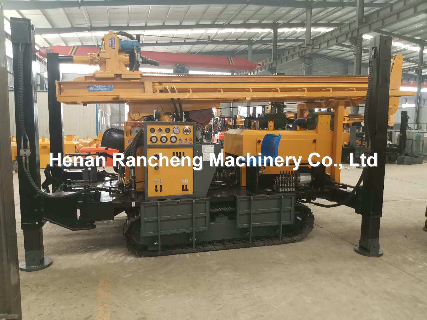 Multifunctional 800m Deep Hydraulic Crawler Drilling Machinery